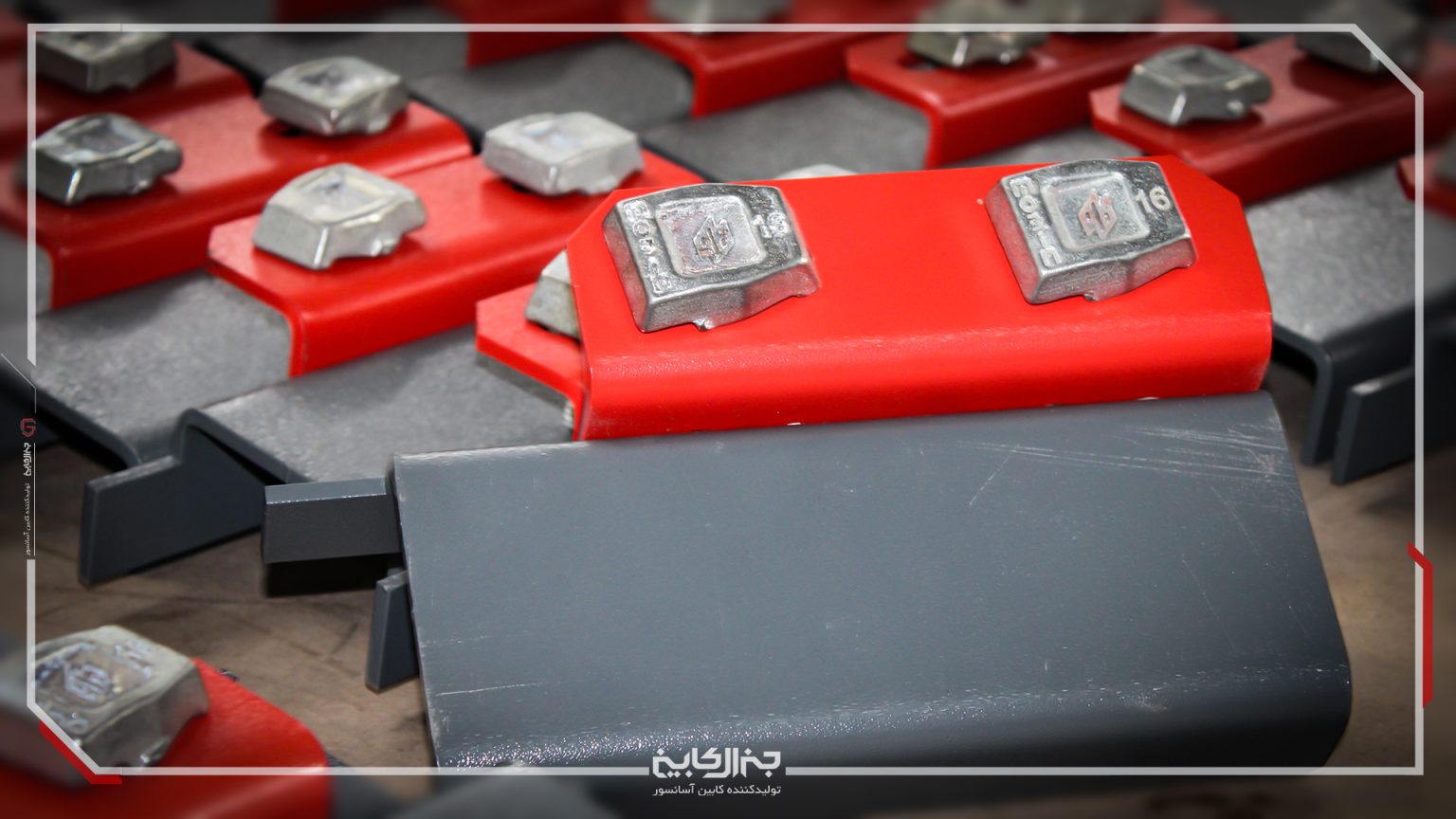 What is an elevator bracket? | جنرال کابین